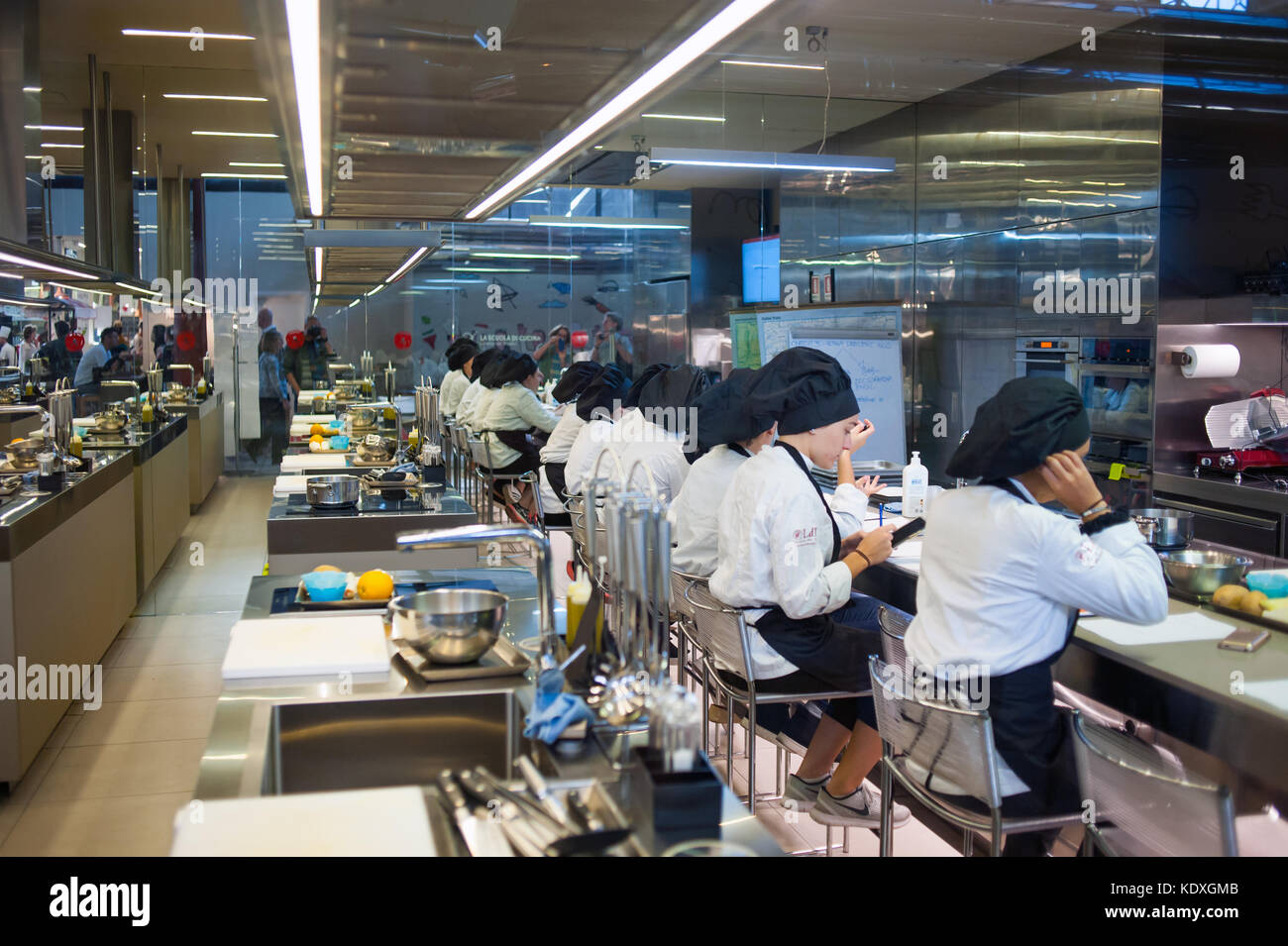 Cooking class hi-res stock photography and images - Alamy