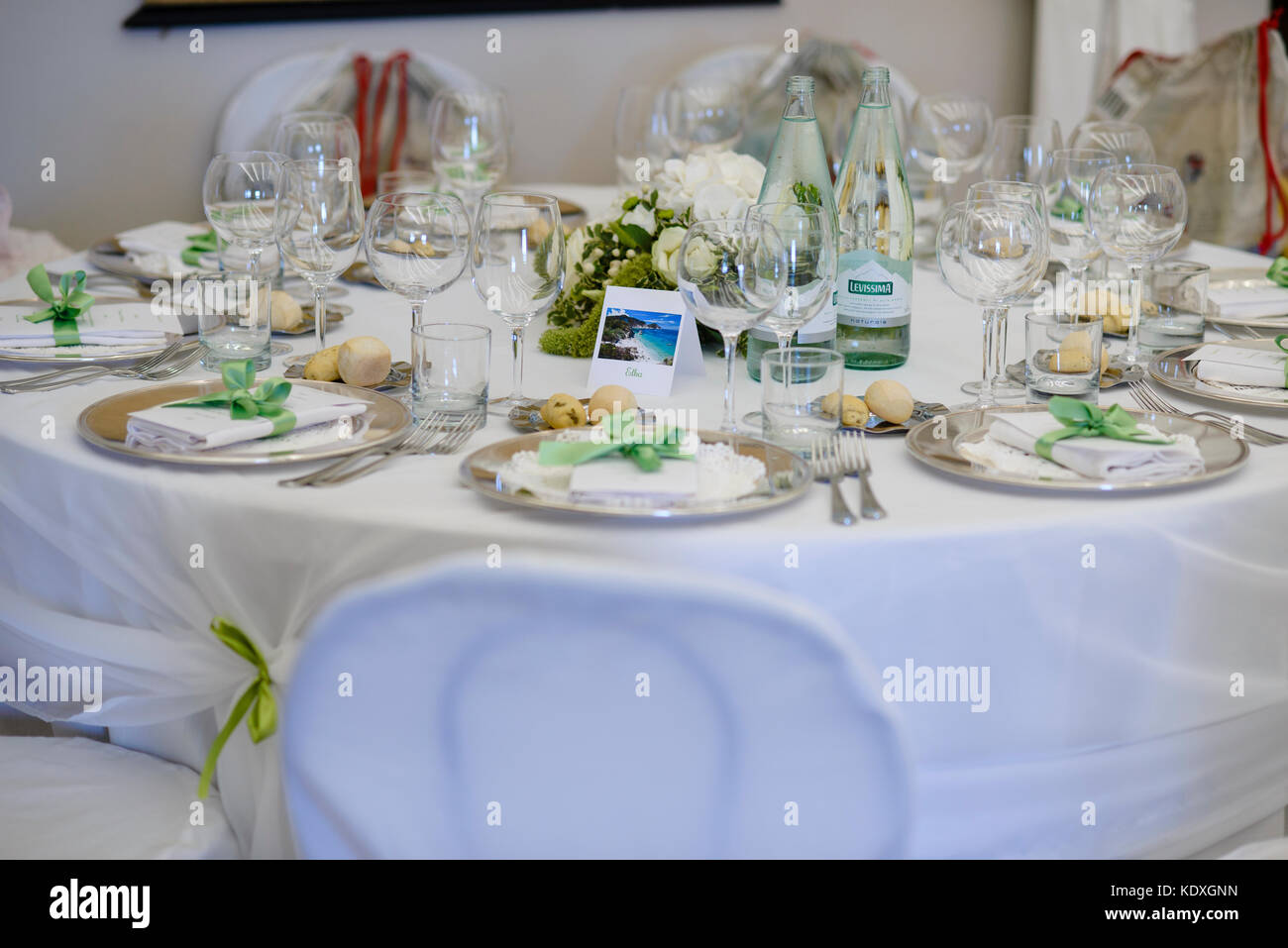 wedding reception desk Stock Photo - Alamy