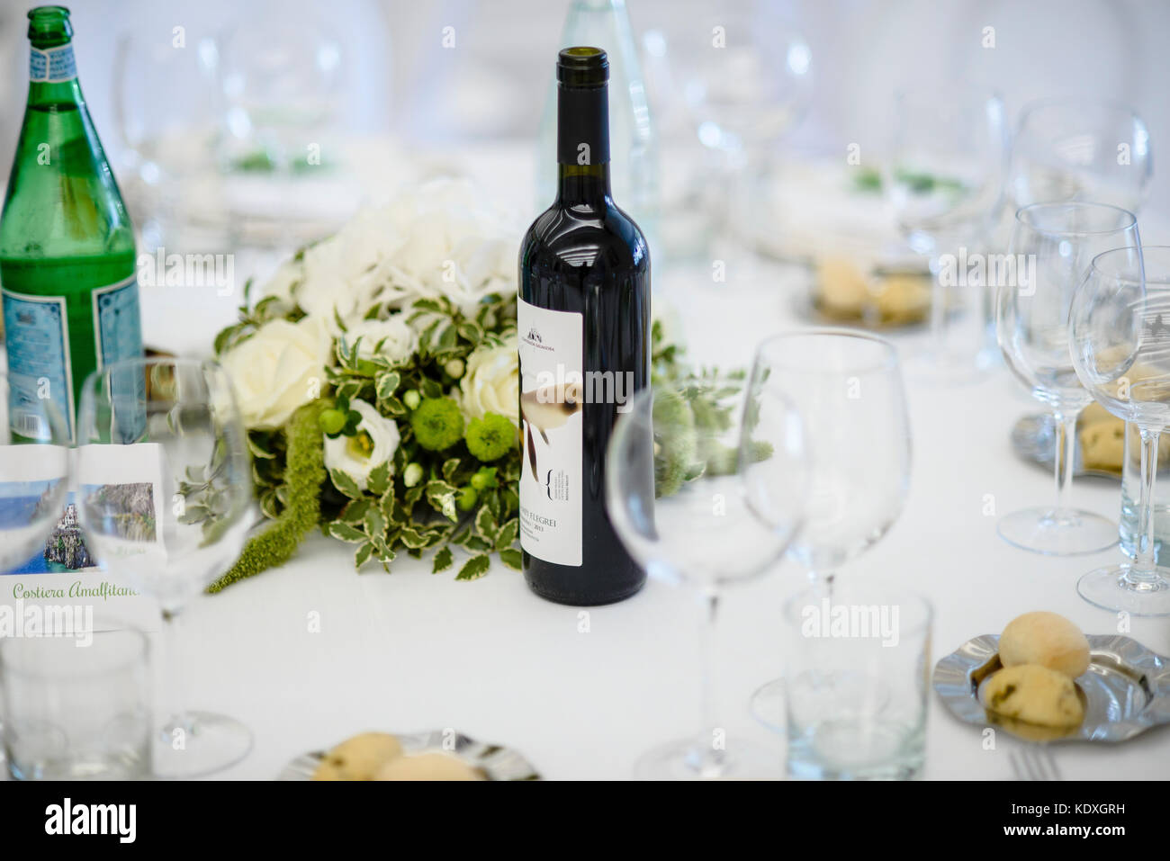 wedding reception desk Stock Photo - Alamy