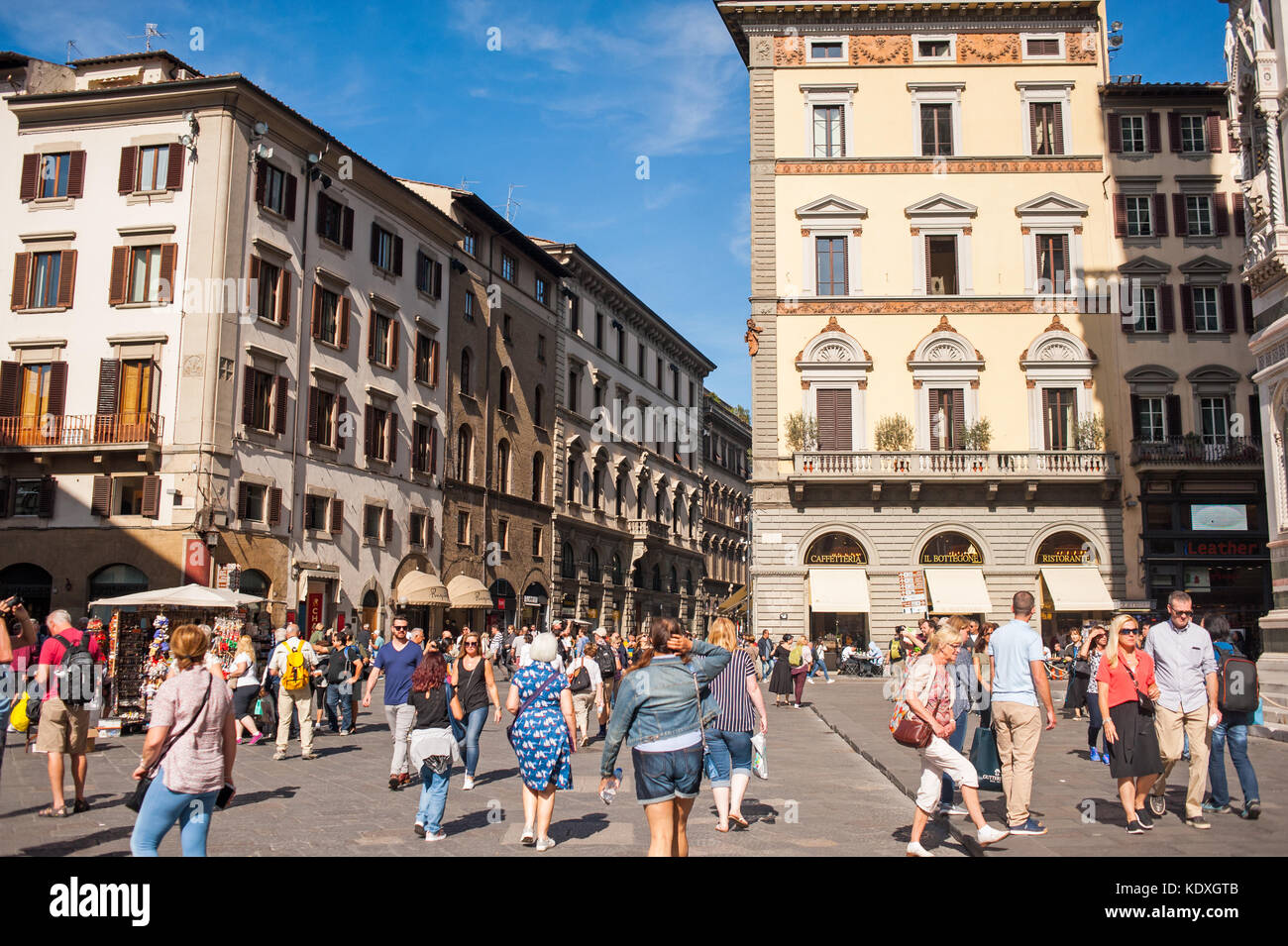 Street scene in Piazza del Duomo, Florence, Italy Stock Photo - Alamy
