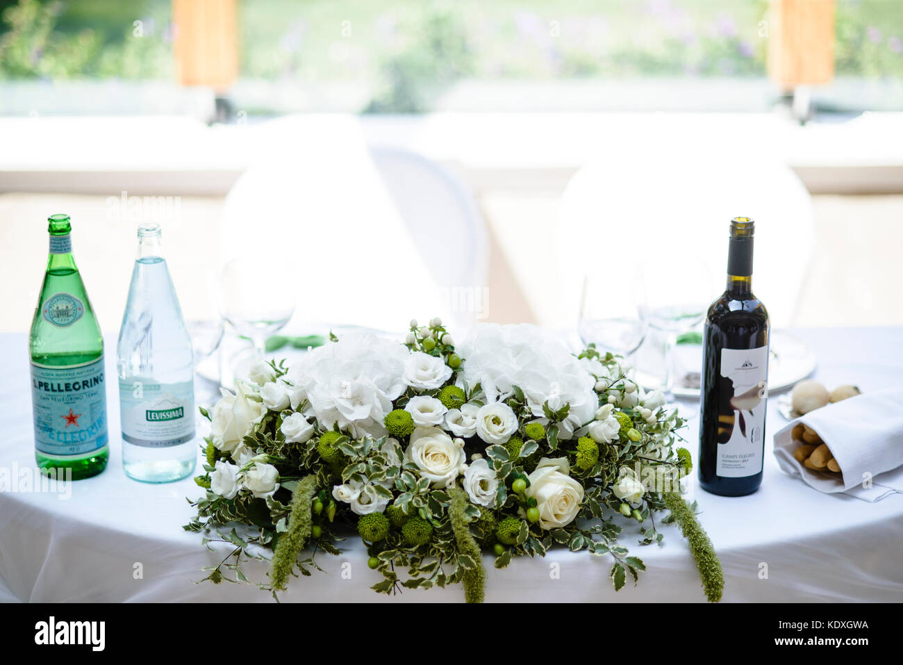 wedding reception desk Stock Photo - Alamy