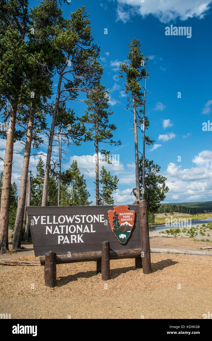 Yellowstone national park sign boards hi-res stock photography and ...
