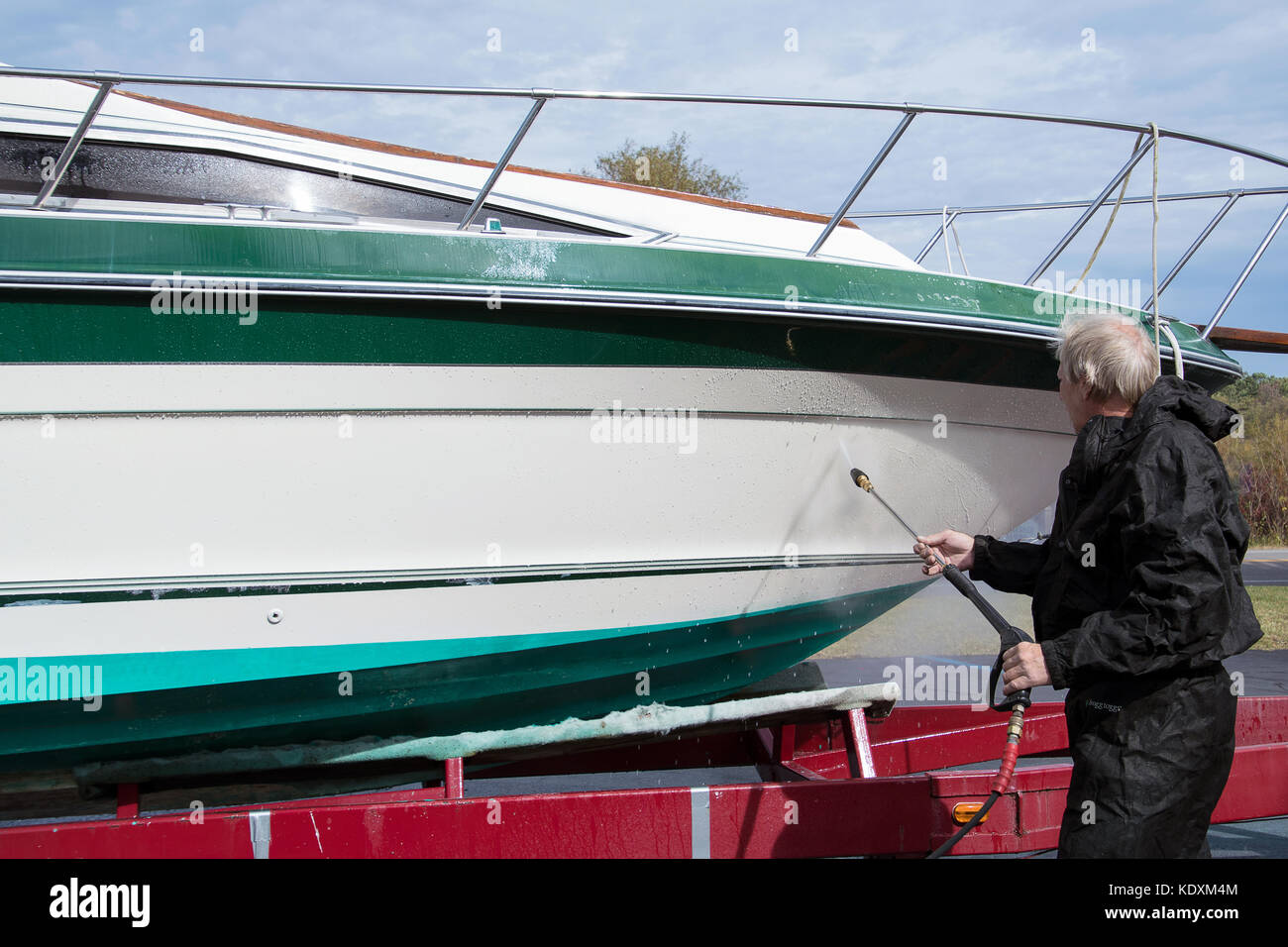Man power washing hi-res stock photography and images - Alamy