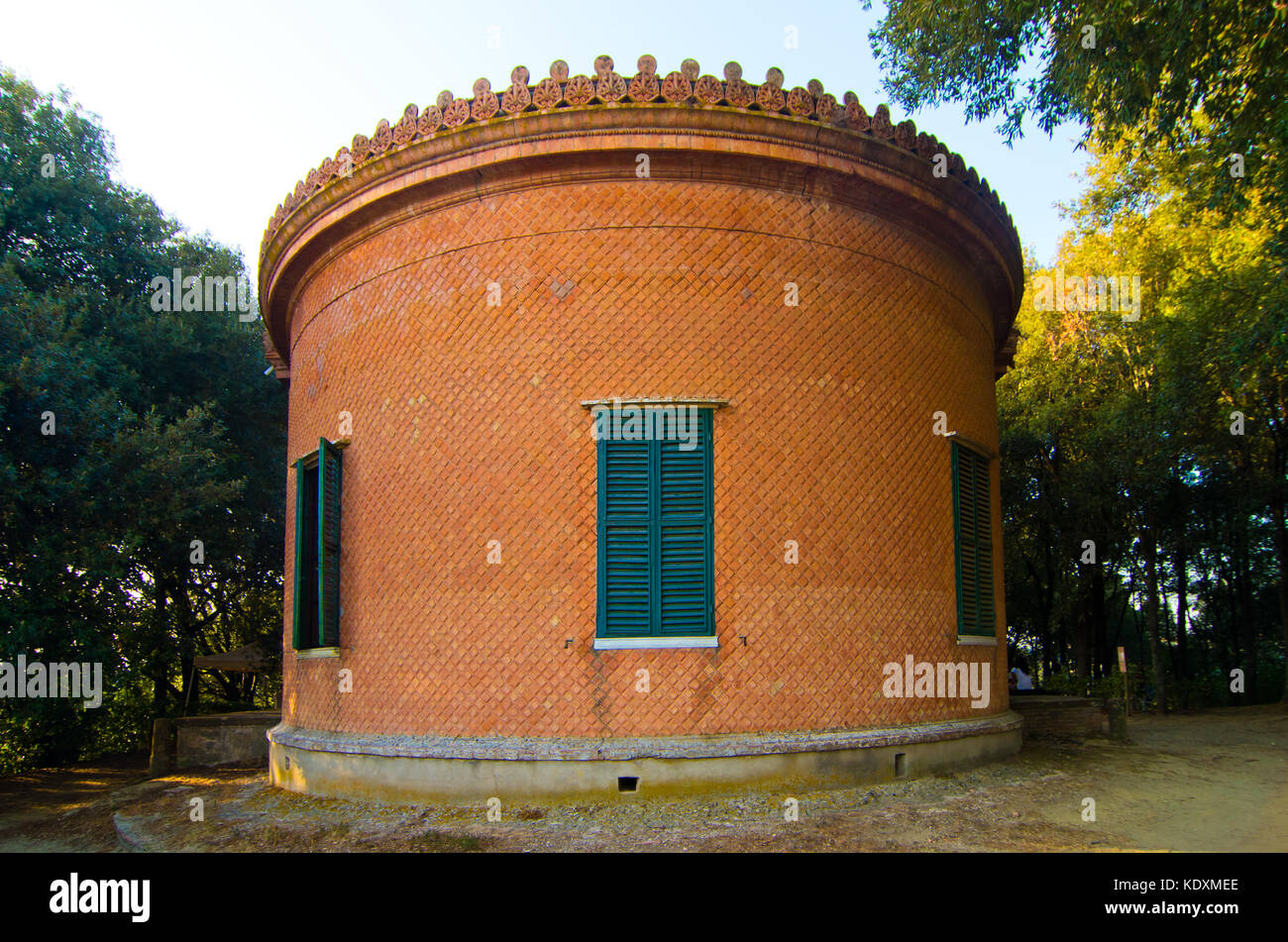 a historic circular building built in clay with inclined opus and ...