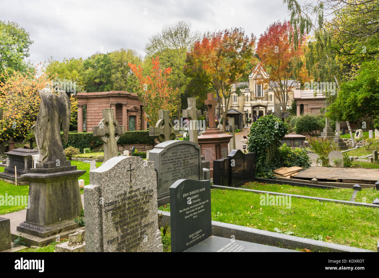 Cemetery uk hi-res stock photography and images - Alamy