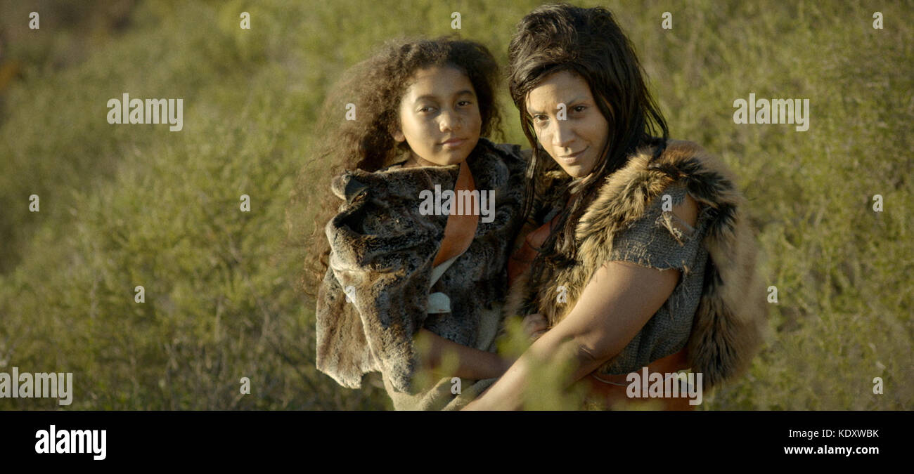 THE MAN FROM OUTER SPACE, from left, Aliyah Conley, Erica Auerbach ...