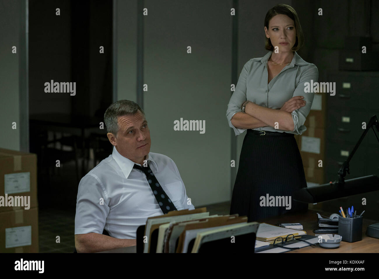 MINDHUNTER, (from left): Holt McCallany, Anna Torv, (Season 1, ep. 108 ...