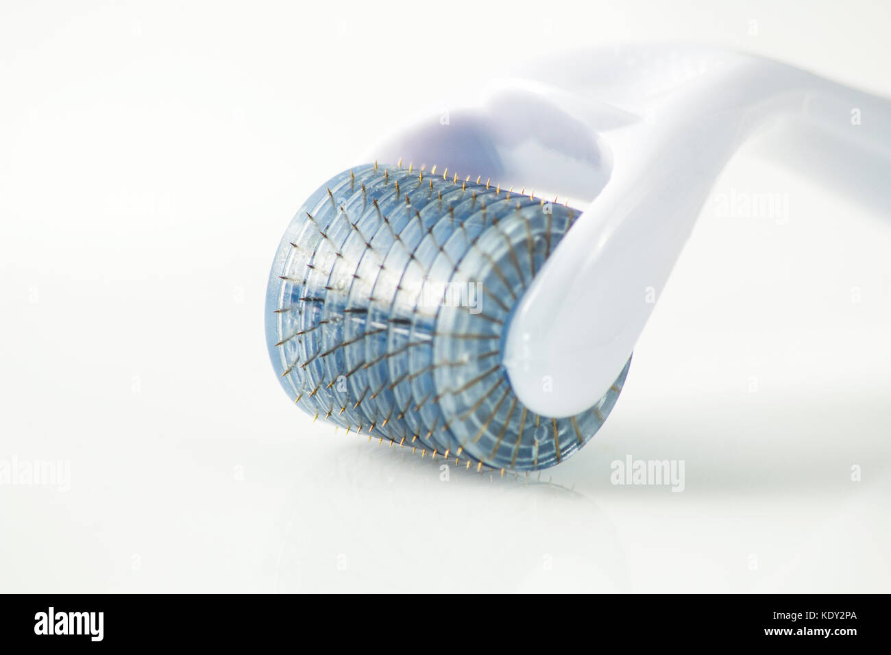 Dermaroller for medical micro needling therapy Stock Photo - Alamy