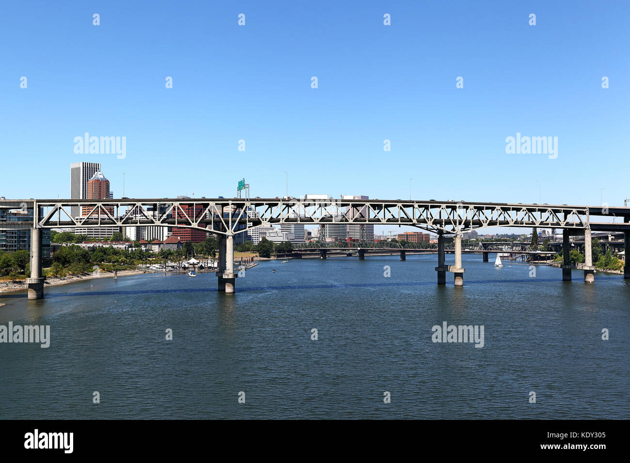 Marquam bridge hi-res stock photography and images - Alamy