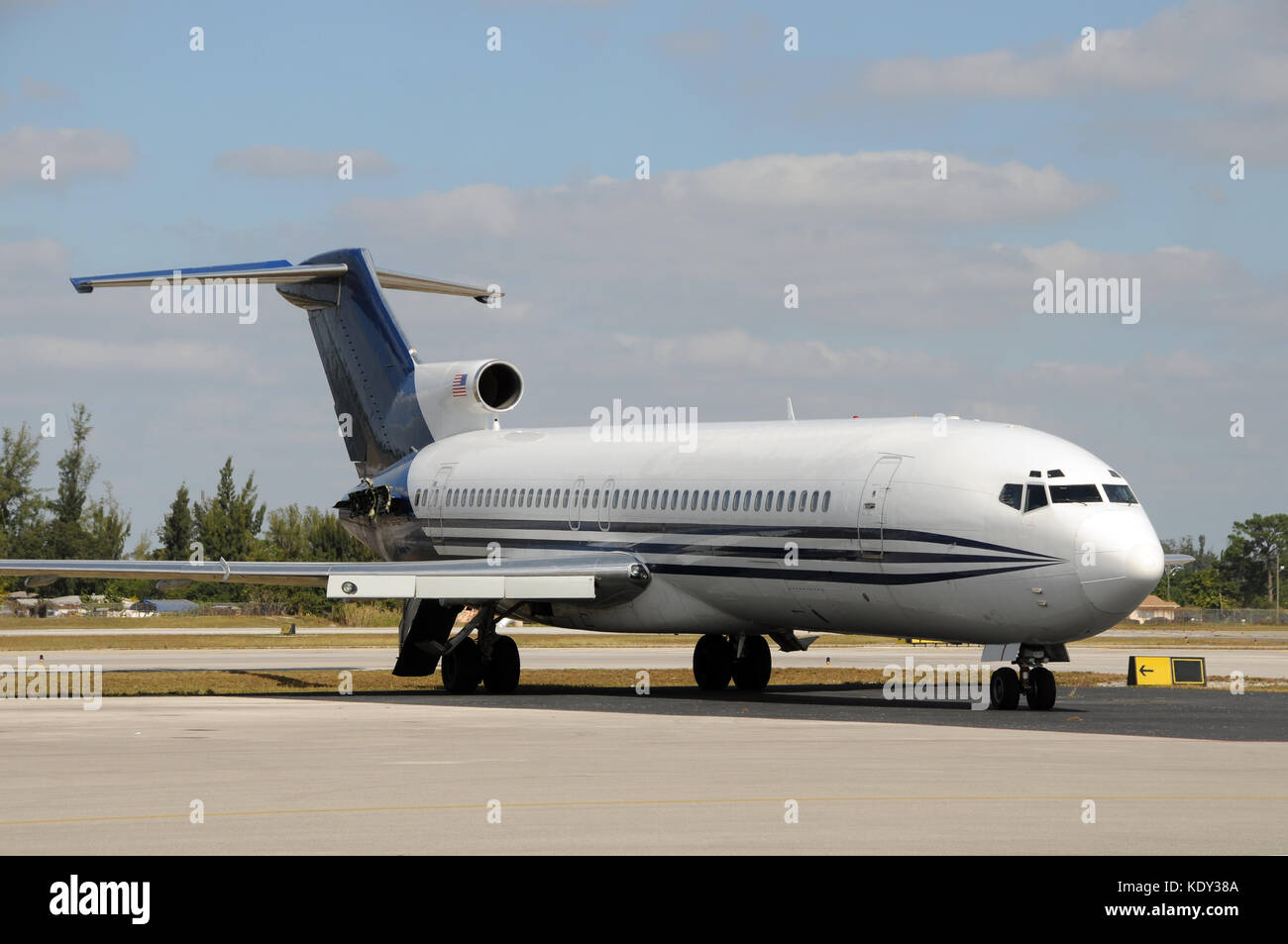 Missing airplane hi-res stock photography and images - Alamy