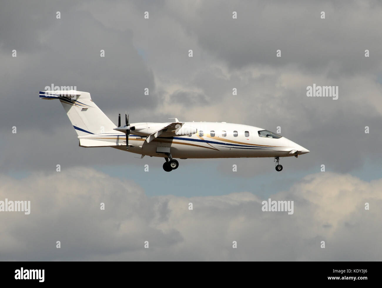 Modern turboprop airplane with engines facing back Stock Photo - Alamy