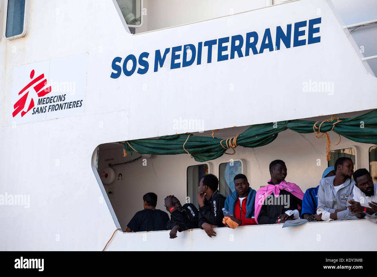 The Aquarius (SOS Mediterranee) ship arrived at the port of Palermo ...