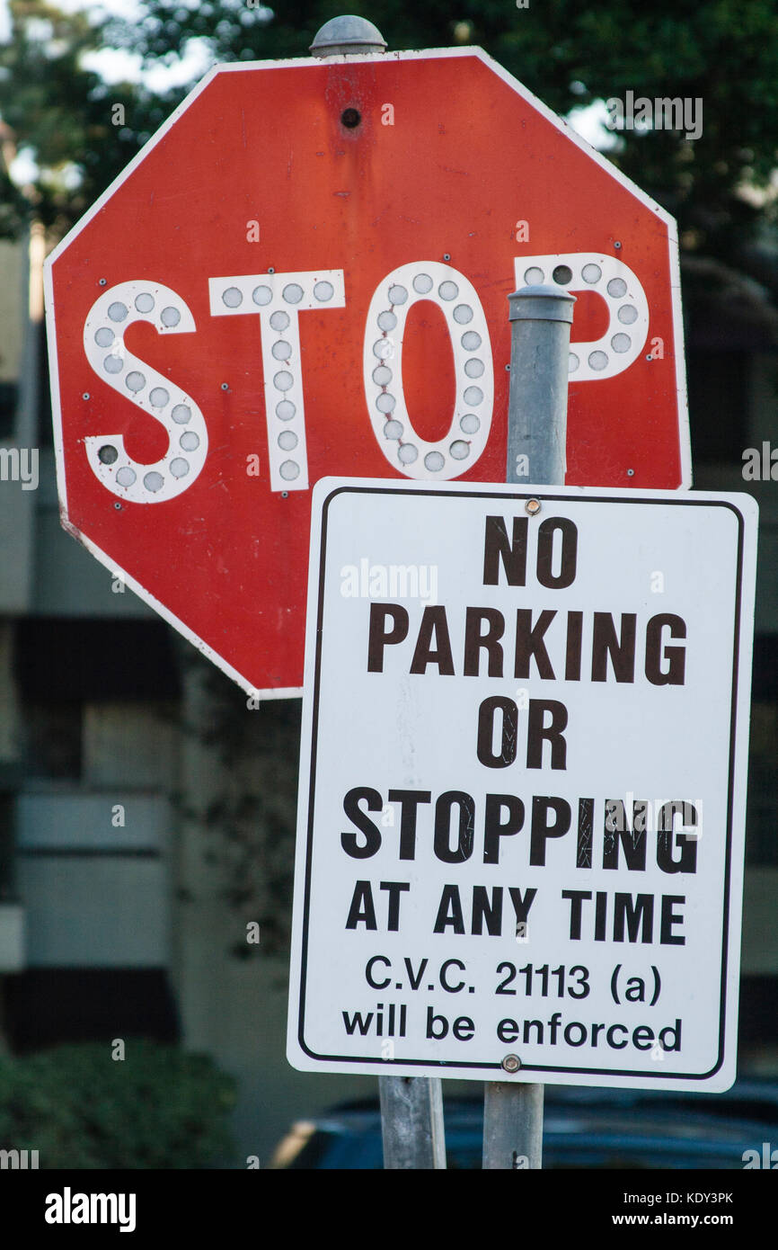 No Stopping Sign High Resolution Stock Photography and Images - Alamy