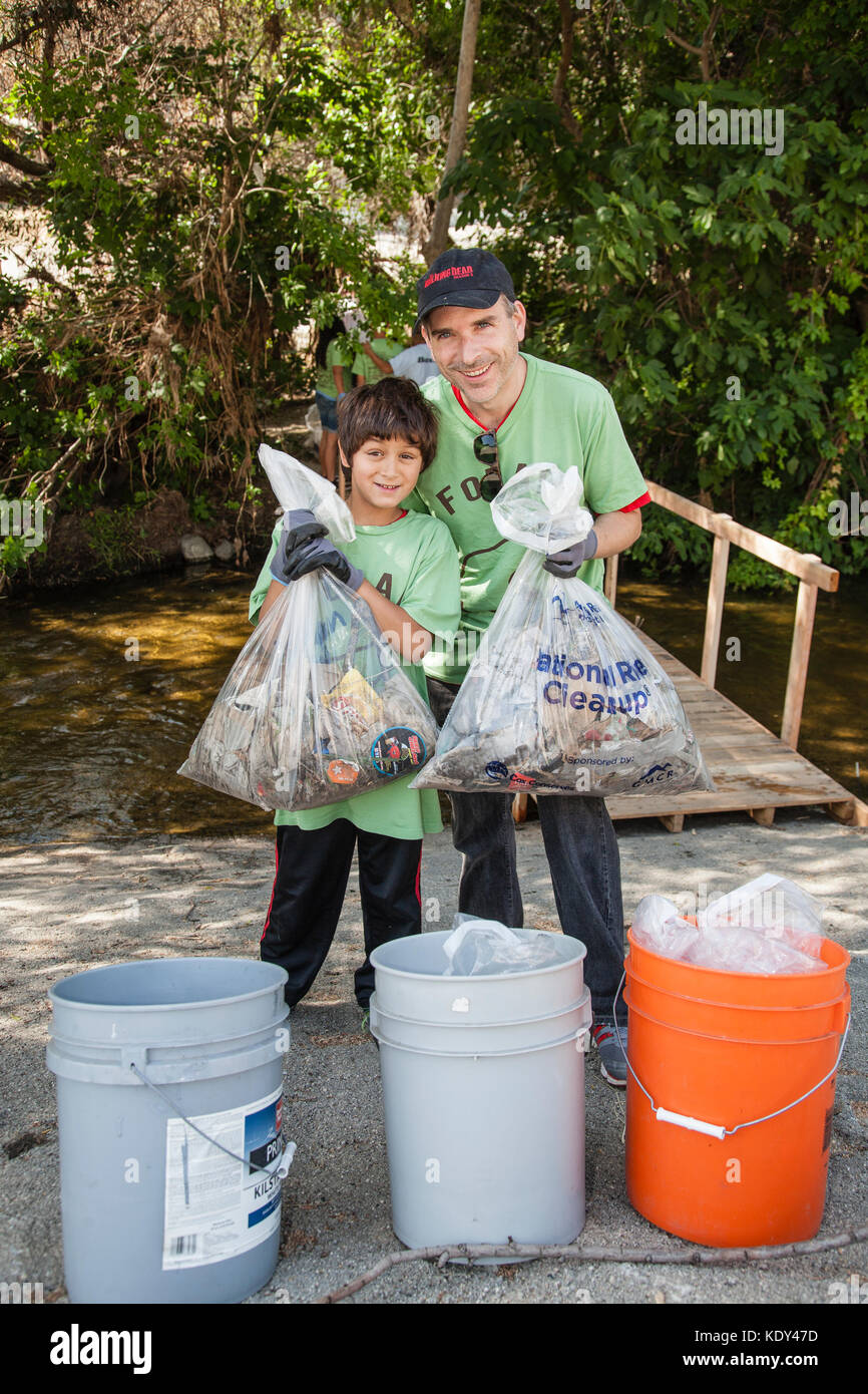 La Gran Limpieza, FoLAR River clean-up April 11, 2015, Los Angeles ...
