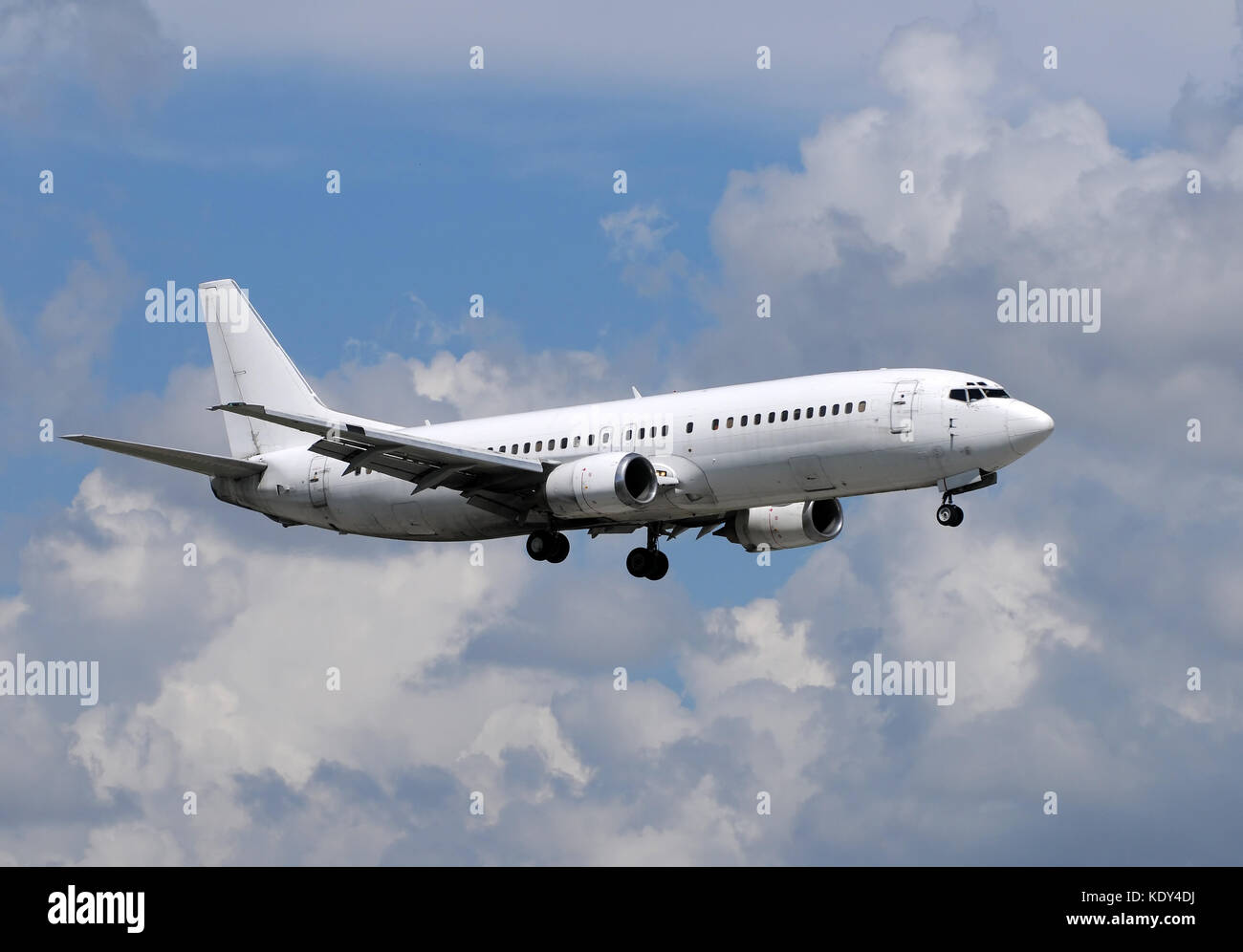 Unmarked passenger jet airplane in white color Stock Photo - Alamy