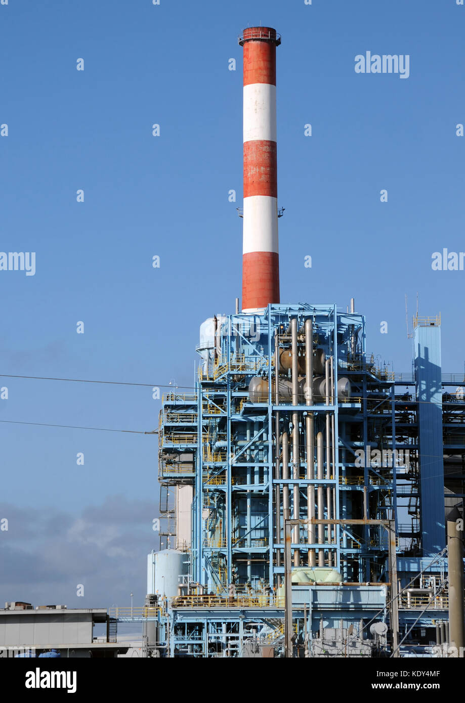Modern industrial installation at oil refinery Stock Photo - Alamy