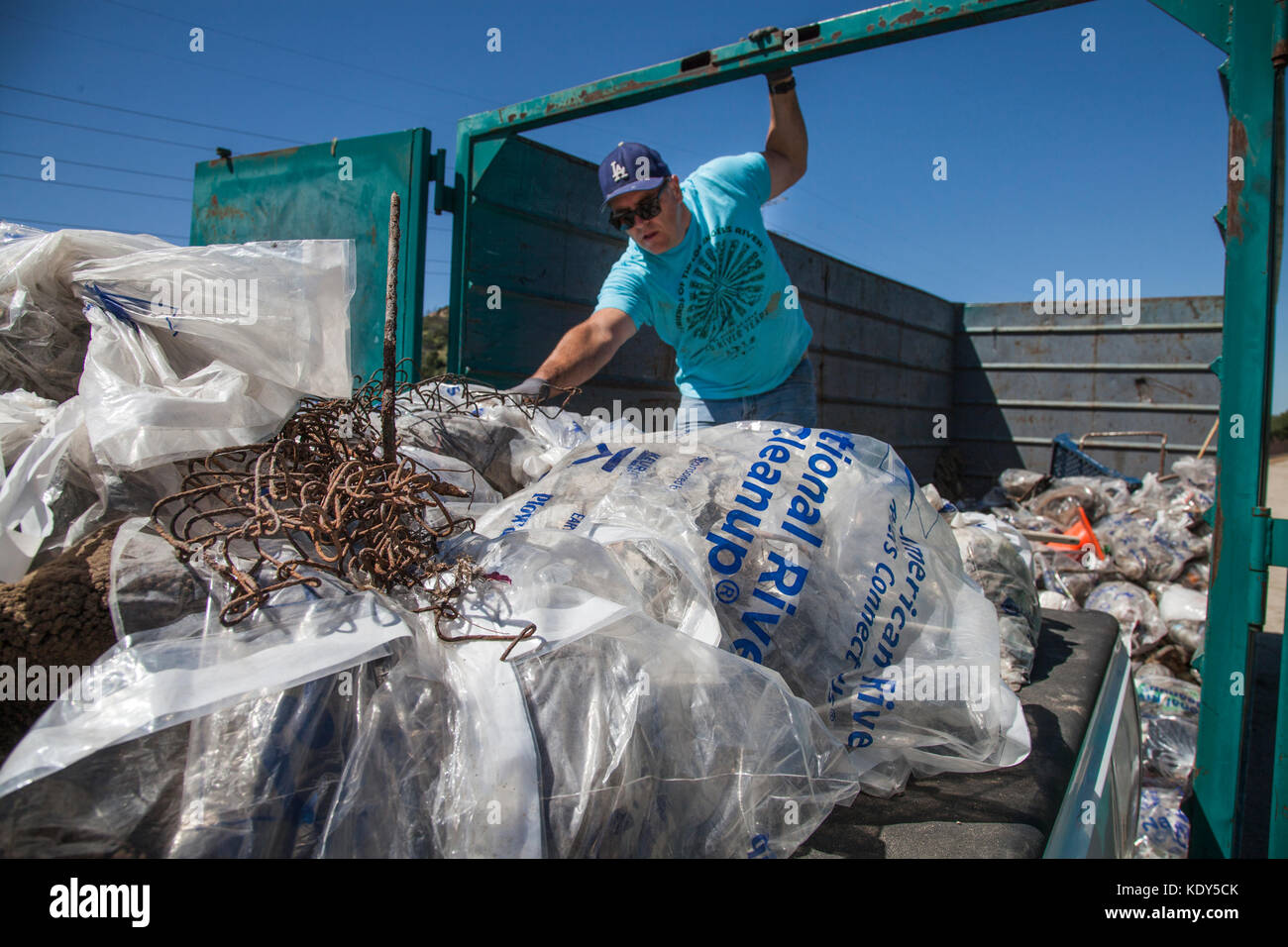 La Gran Limpieza, FoLAR River clean-up April 17, 2016, Los Angeles ...