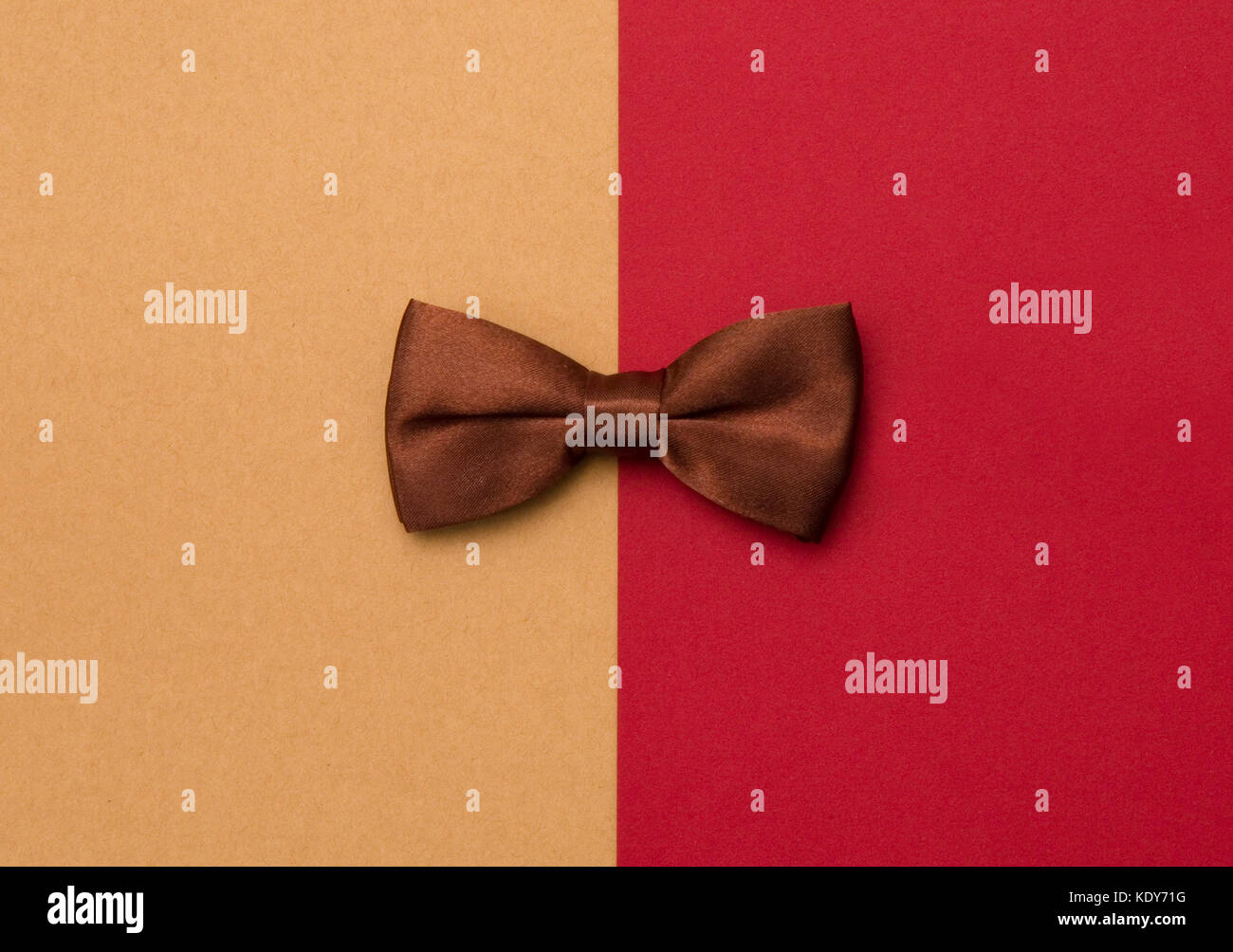 Maroon tie hi-res stock photography and images - Alamy