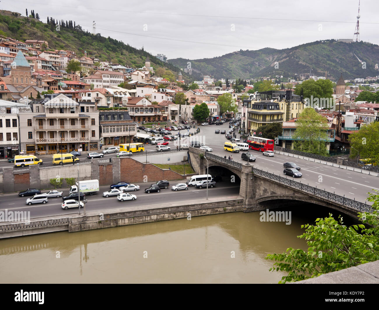 Metekhi Bridge crossing the river Kura in central Tbilisi, the capital ...