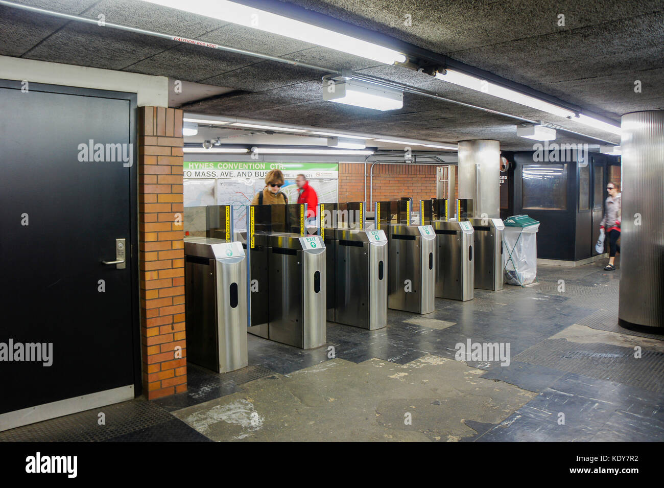 Boston metro hi-res stock photography and images - Alamy