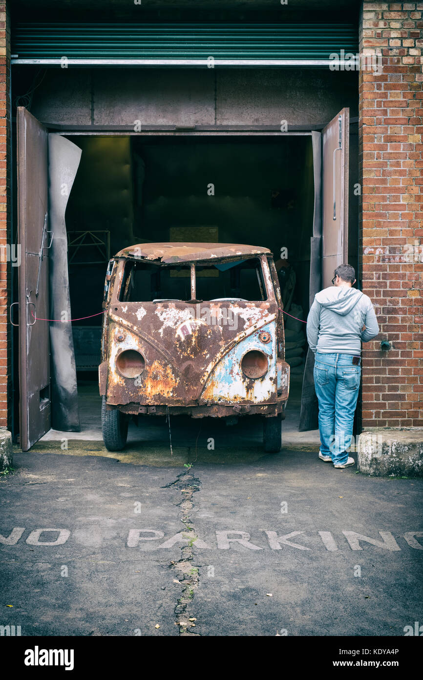 Rusty barn fresh VW Volkswagen split screen panel van for restoration ...