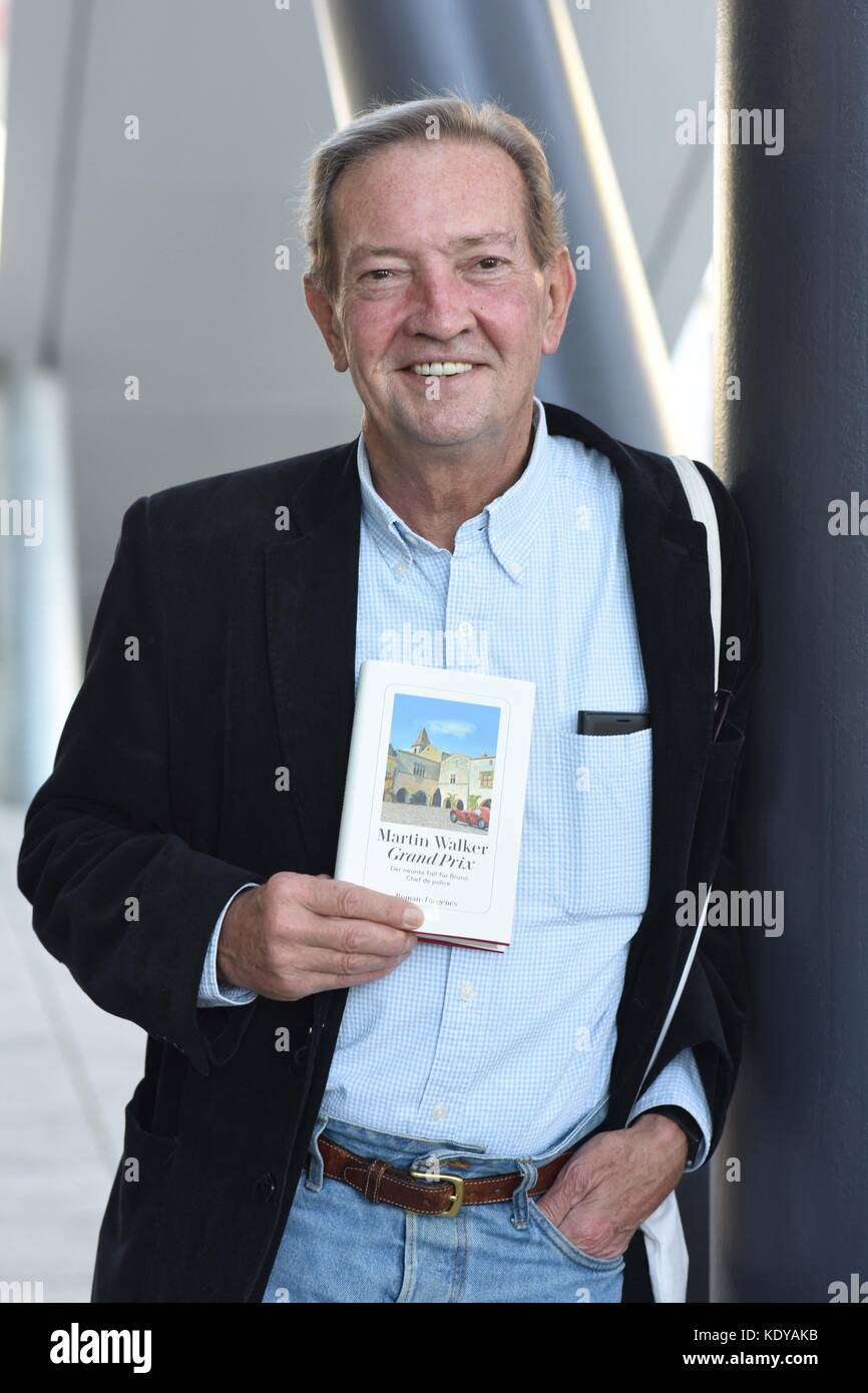 Martin walker hi-res stock photography and images - Alamy