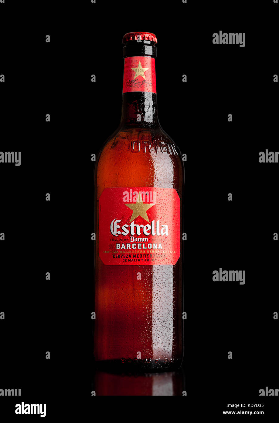 Bottle of estrella beer High Resolution Stock Photography and Images ...
