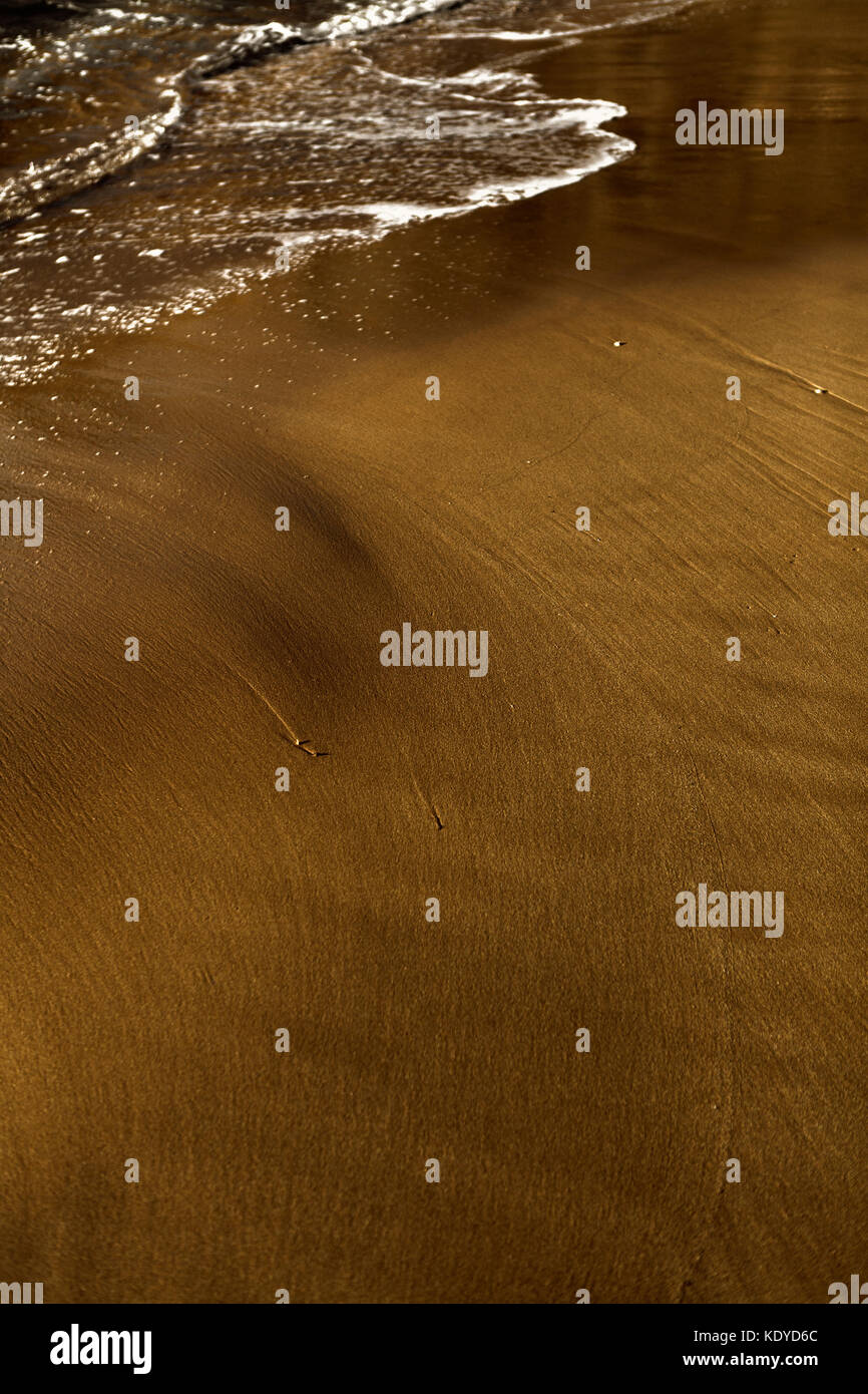 Water sand creating patterns hi-res stock photography and images - Alamy
