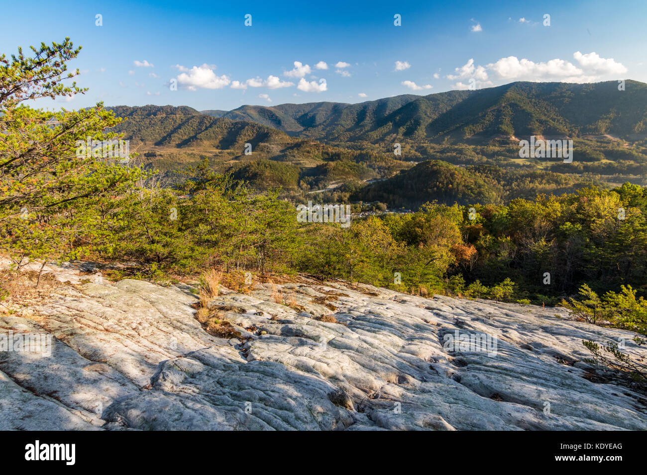 Geography of appalachia hi-res stock photography and images - Alamy