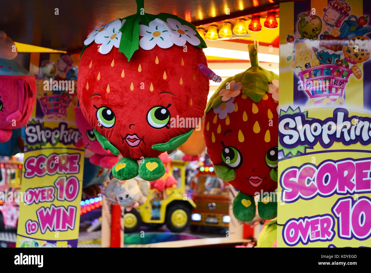 Strawberry prize at Goose Fair, Nottingham Stock Photo - Alamy