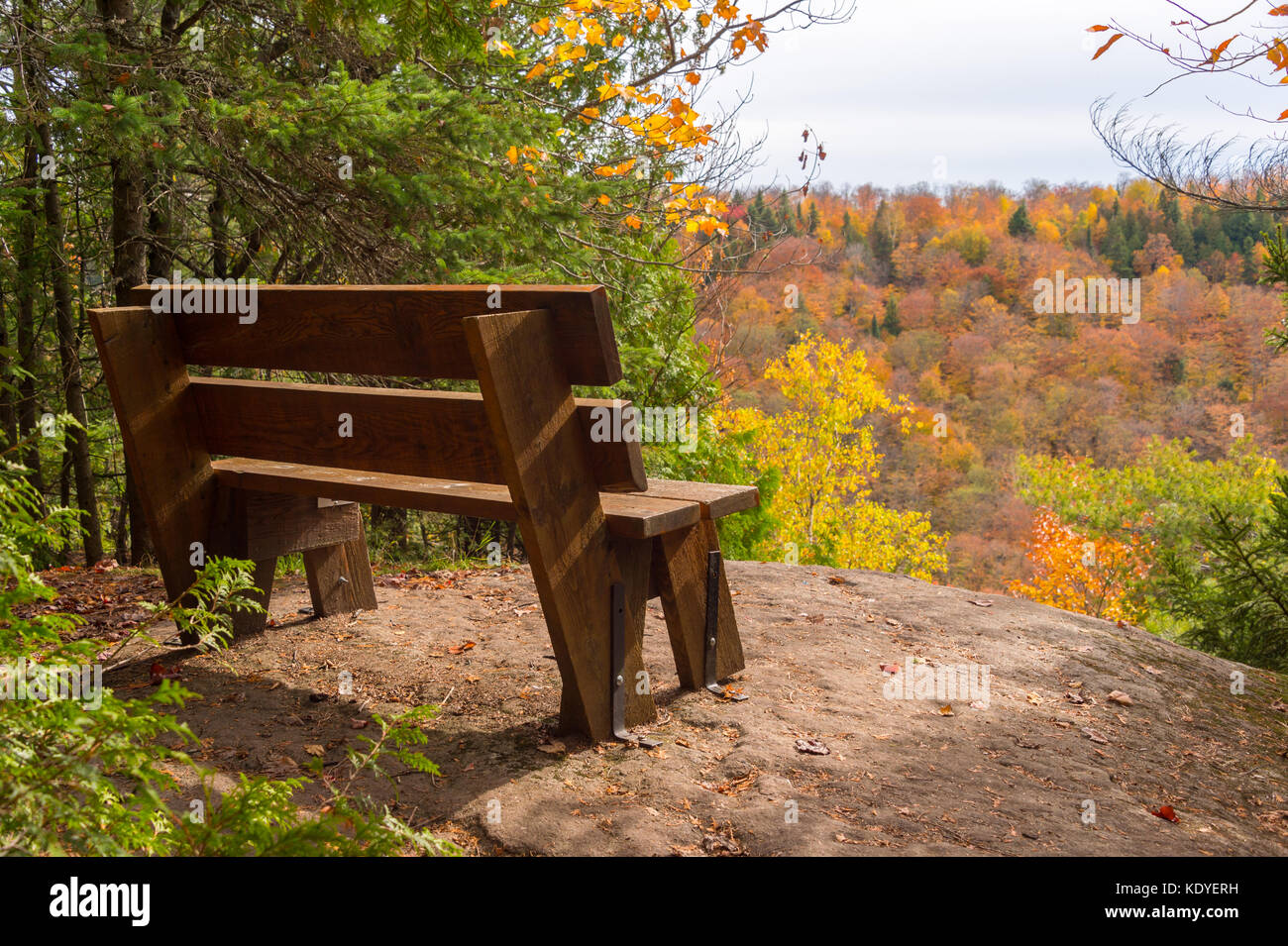 Panoramic lookout in Canada during autumn colours (Val David Regional ...