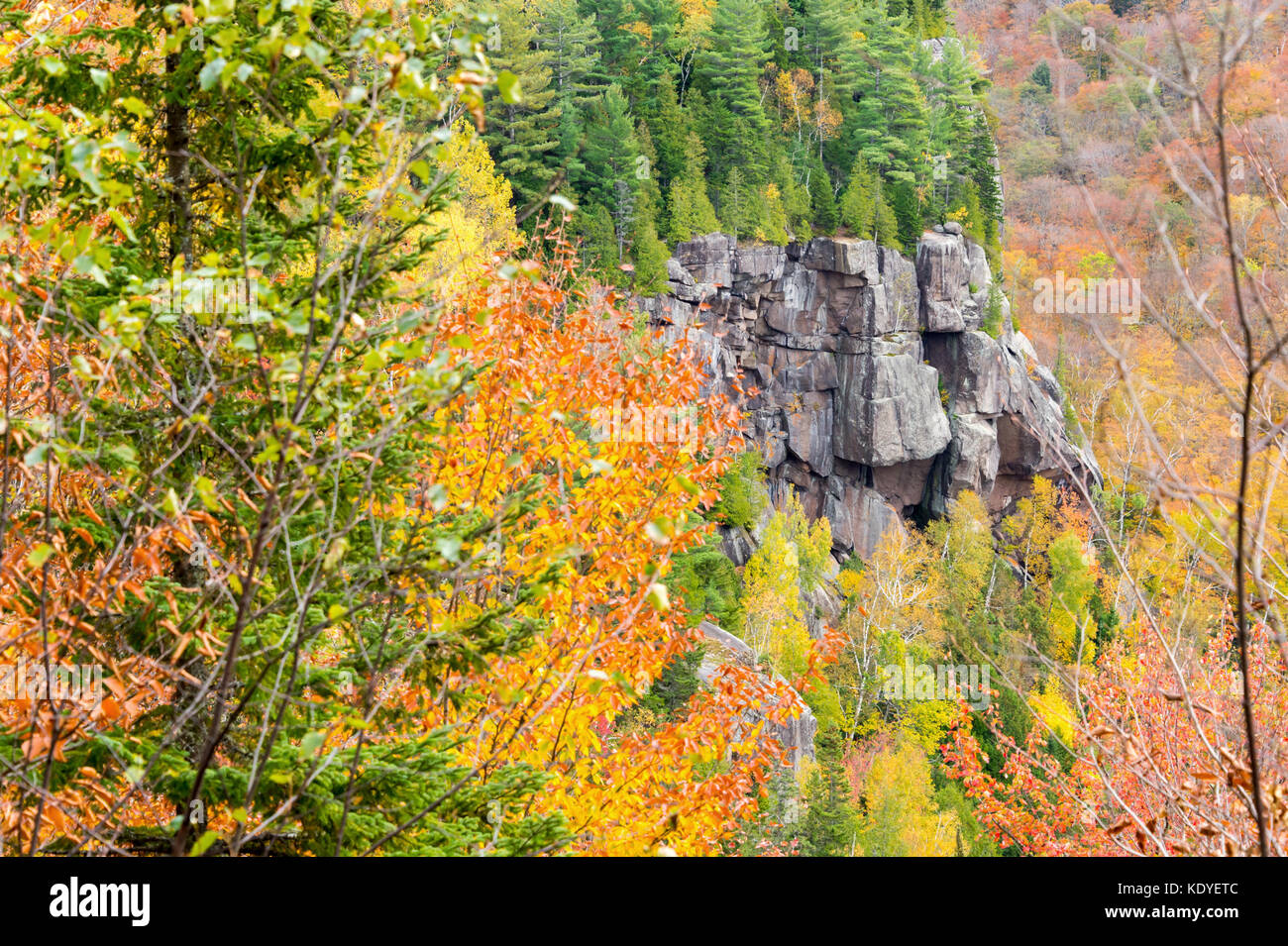 Panoramic lookout in Canada during autumn colours (Val David Regional ...