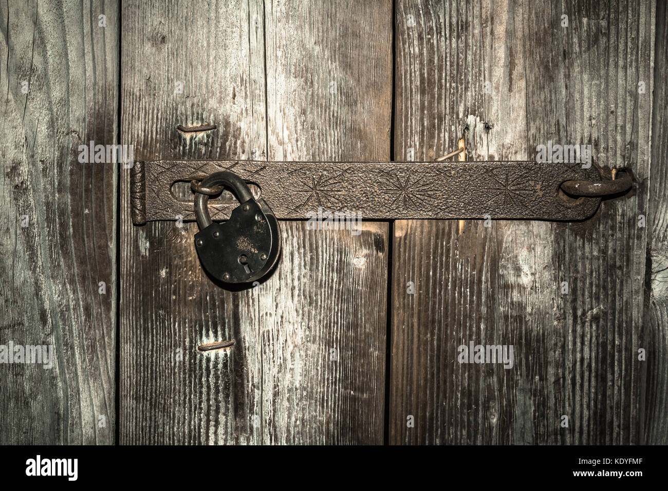 Security gate locks hi-res stock photography and images - Alamy