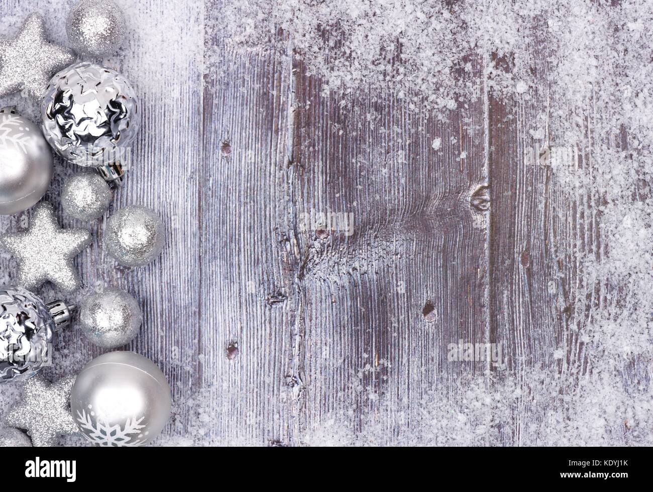 Rustic christmas side border wood hi-res stock photography and images ...