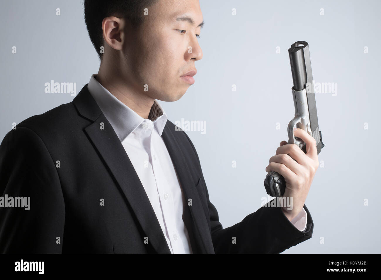 man with gun Stock Photo - Alamy