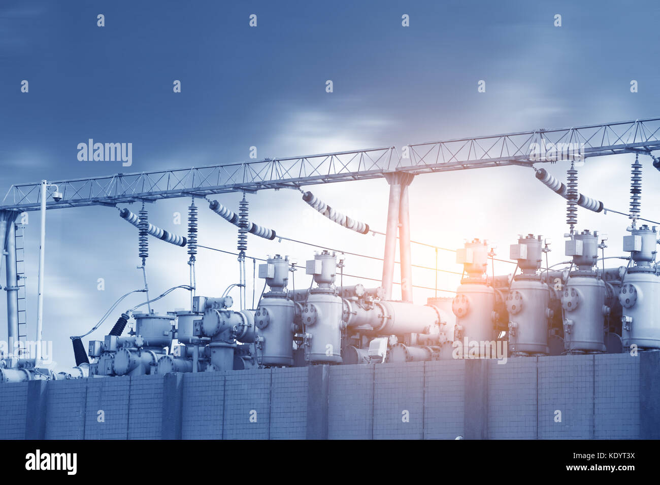 Electric transformer icon hi-res stock photography and images - Alamy