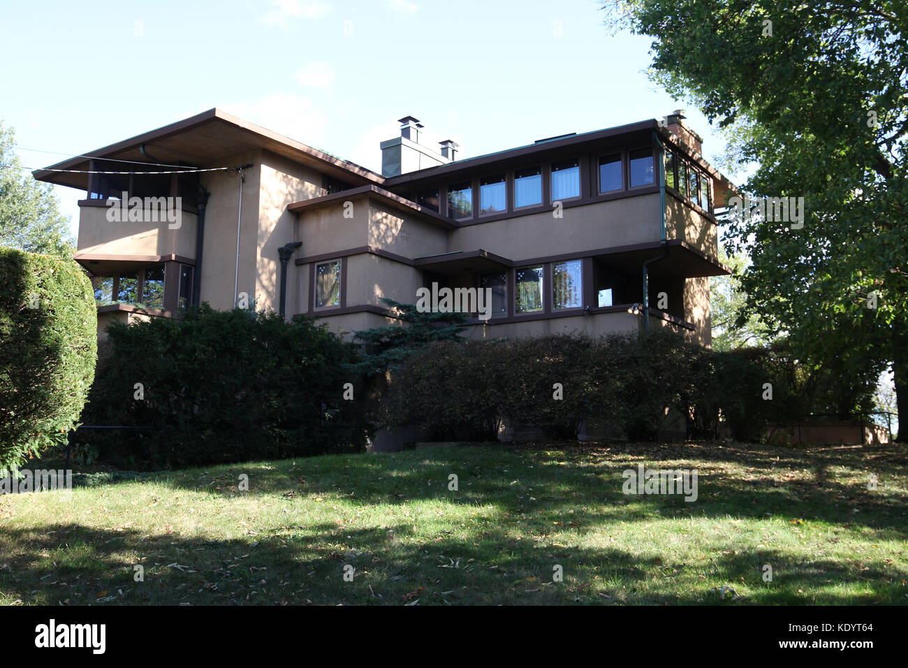 Gilmore house also known as the airplane house designed by Frank lloyd ...