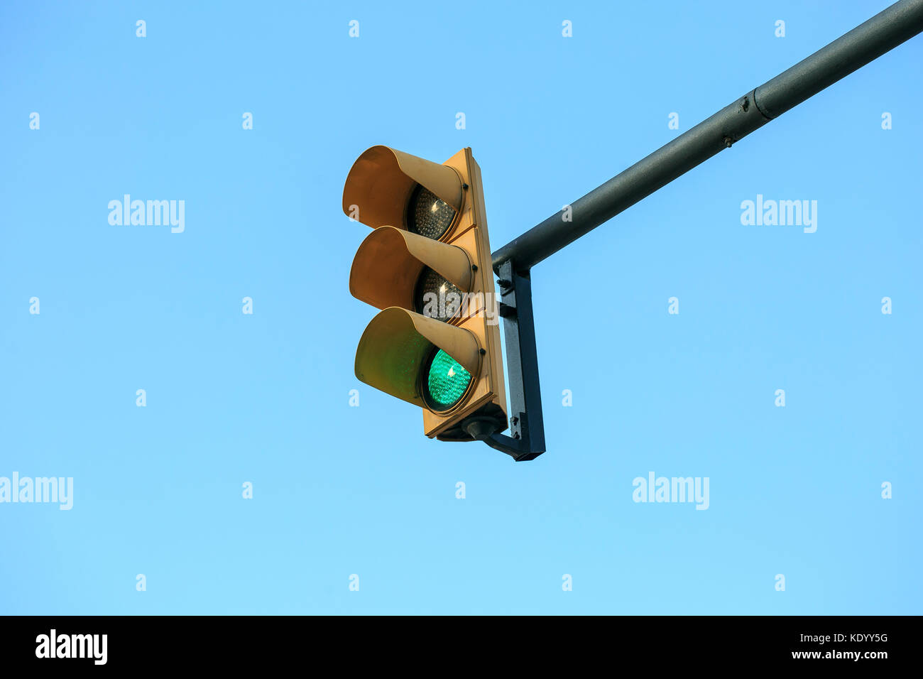 traffic light in amber Stock Photo - Alamy