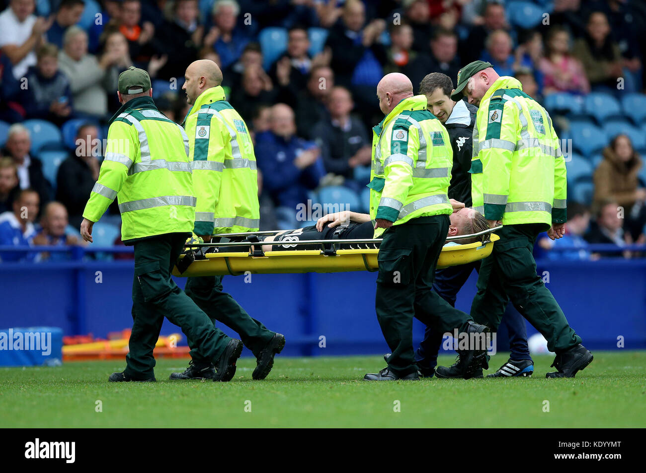 Stretcher on football pitch hi-res stock photography and images - Alamy