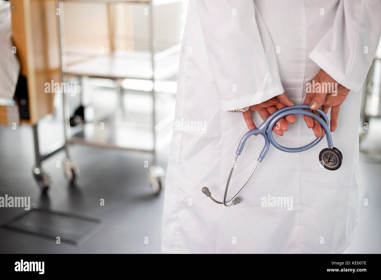 Female doctor hi-res stock photography and images - Alamy