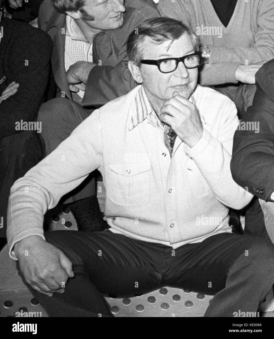 Clive dunn actor hi-res stock photography and images - Alamy