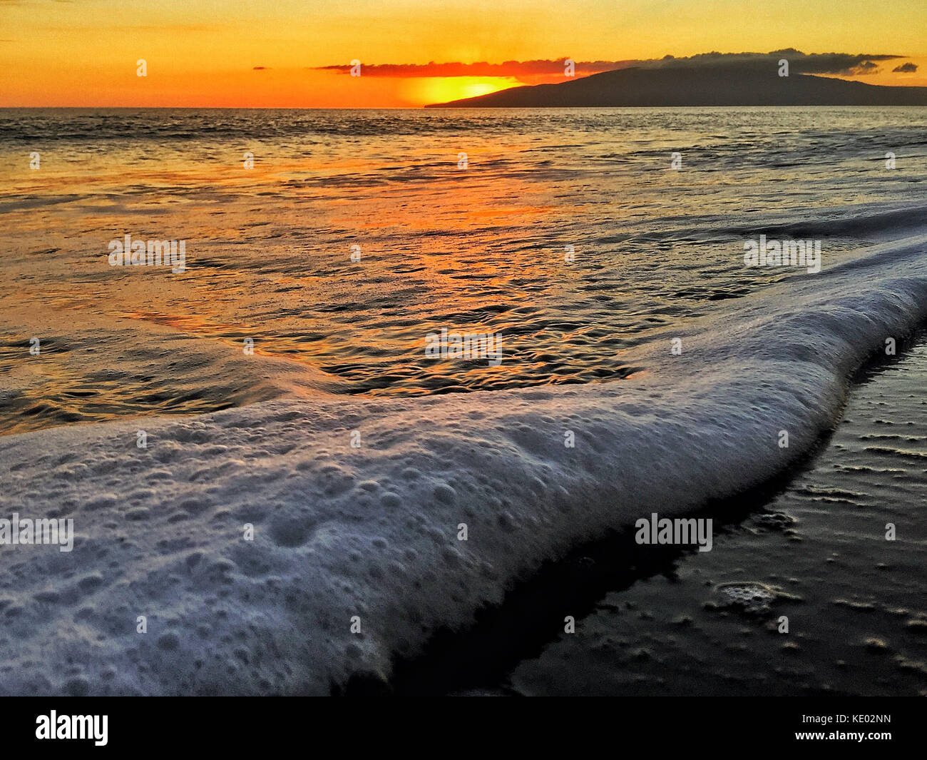 MAUI BEACH SUNSET Stock Photo - Alamy