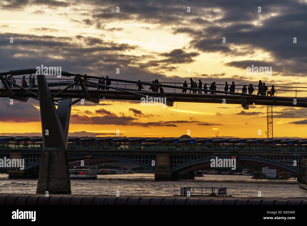 London night tube map hi-res stock photography and images - Alamy