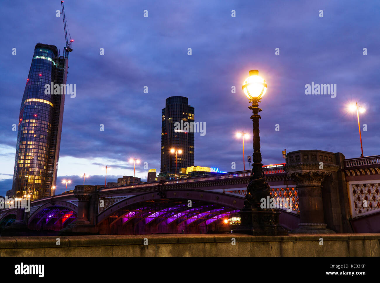 London night tube map hi-res stock photography and images - Alamy
