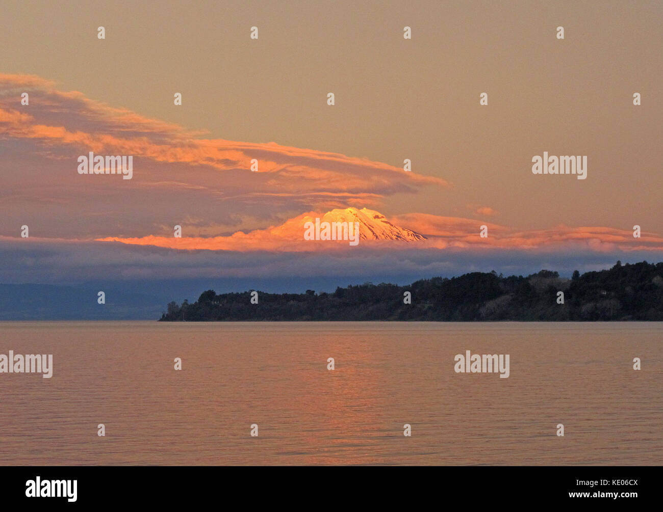 Calbuco hi-res stock photography and images - Alamy