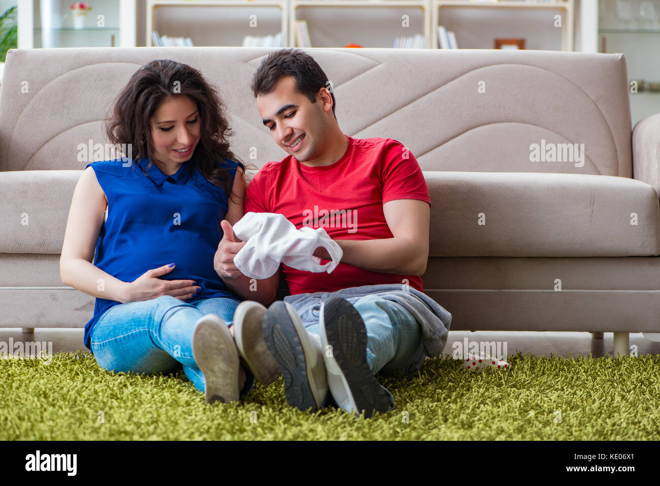 Young couple family expecting a baby Stock Photo - Alamy