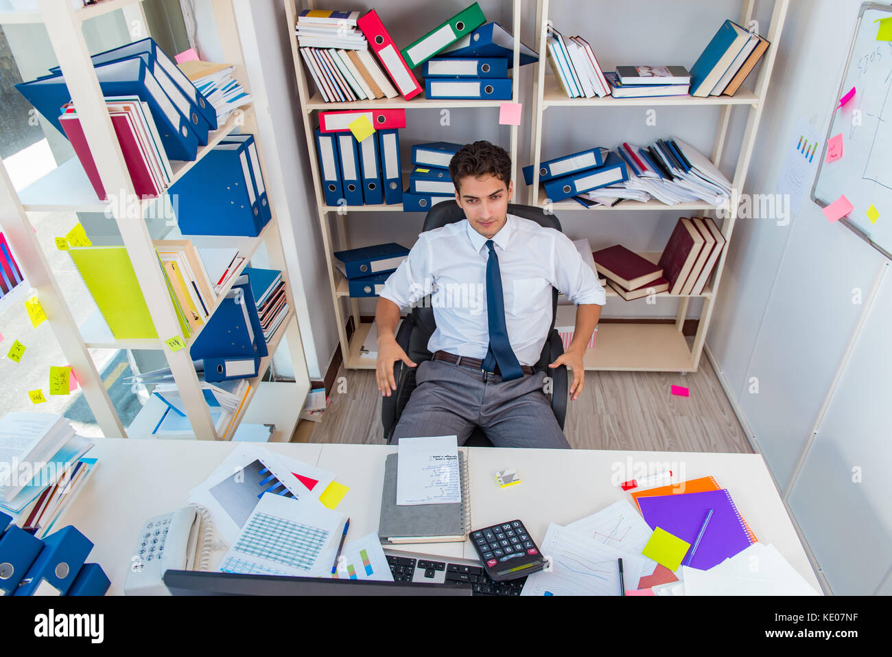 Overloaded bookcase hi-res stock photography and images - Alamy
