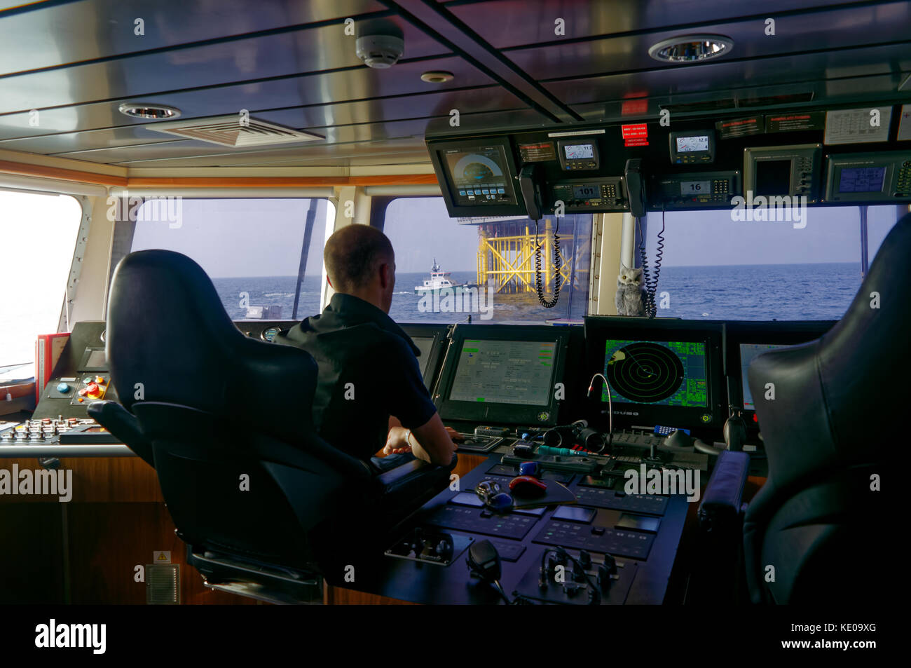 A vessel master approaches the E-OS at the Rampion Offshore Windfarm ...