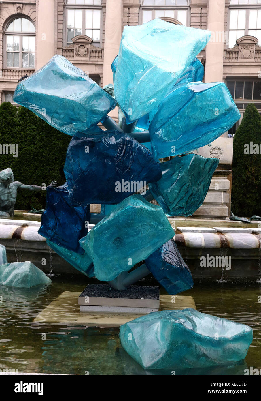 Bronx, New York, USA. 16th Oct, 2017. 'Blue Polyvitro Crystals ...