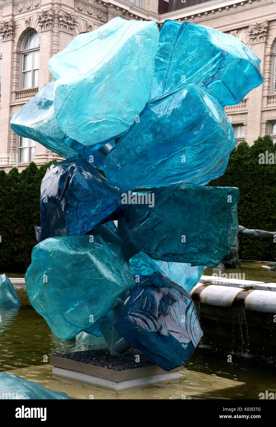 Bronx, New York, USA. 16th Oct, 2017. 'Blue Polyvitro Crystals ...